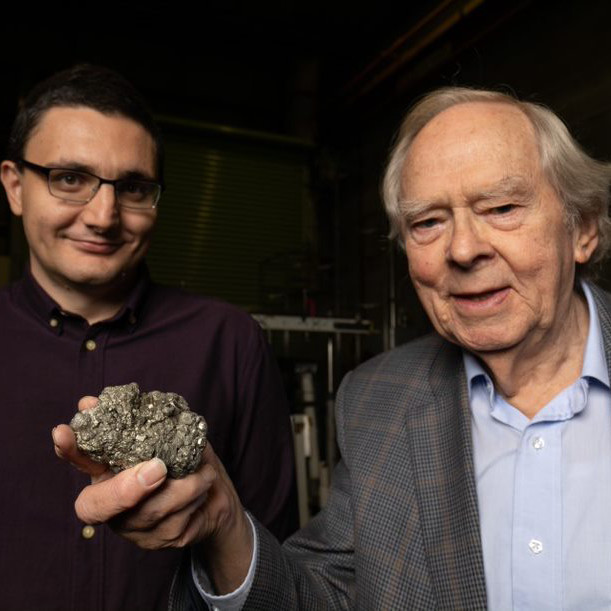 Emeritus Professor Graeme Jameson / Staff Profile / The University of ...